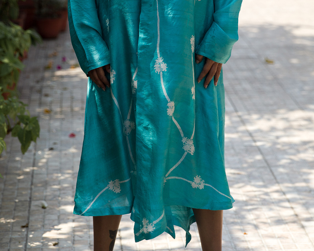 Hand Batik Silk Jacket | Kopai - Paar | Indian Craft Store