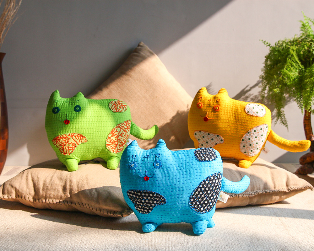 Animal Cushion | Playful Kitty | Recycled Fabric | Kopai - Paar ...