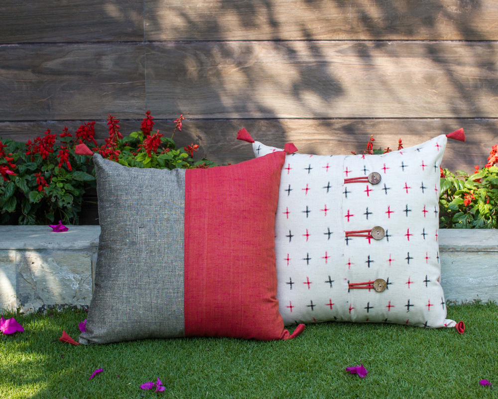 Handloom Cushion | Red Cross Set | Kopai - Paar | Indian Craft Store