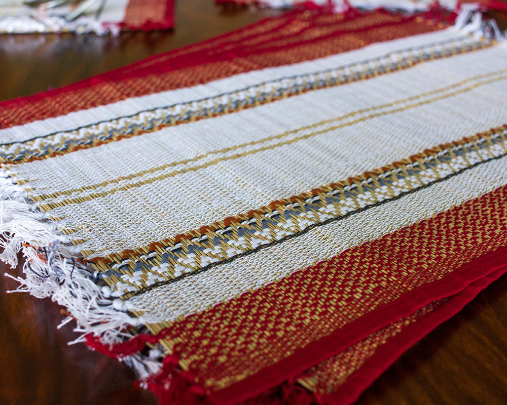 Madur Kathi | Natural Fibre | Diamond Black Placemats and Table Runner ...